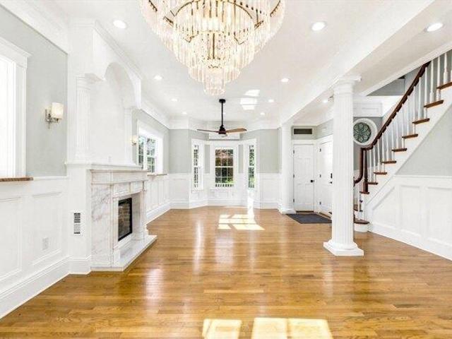 condo with 4 bedroom, Newton MA ES105206674