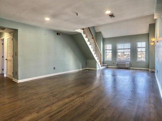 condo with 4 bedroom, Newark NJ DS102213230