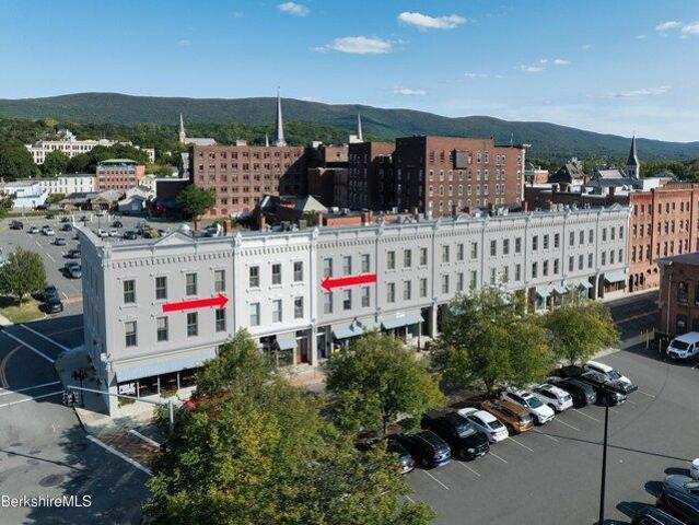 condo with 4 bedroom, North Adams MA DS103034822
