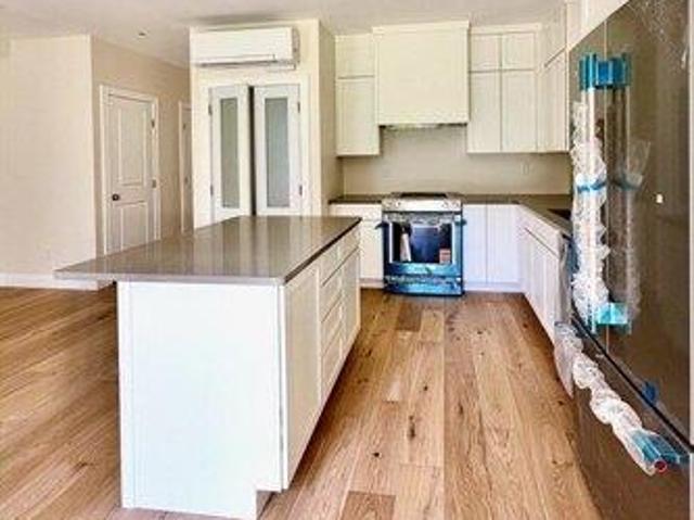 condo with 4 bedroom, Northampton MA ES104903087