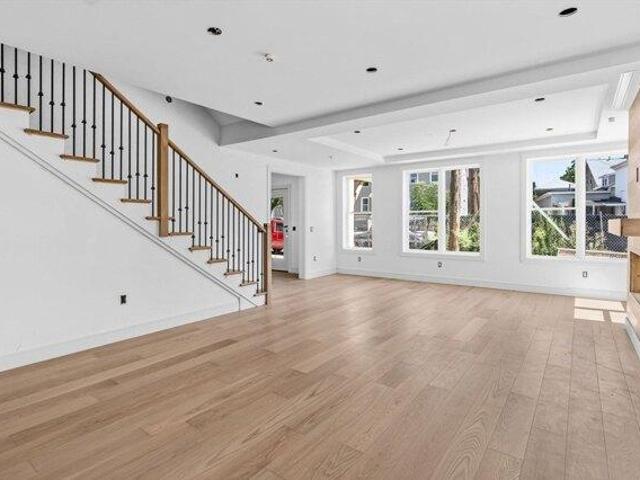 condo with 4 bedroom, Northampton MA ES105106506