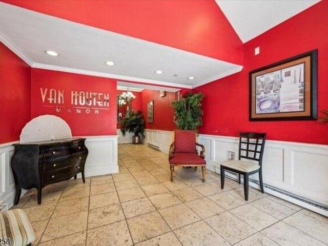 condo with 4 bedroom, Passaic NJ ES104234614