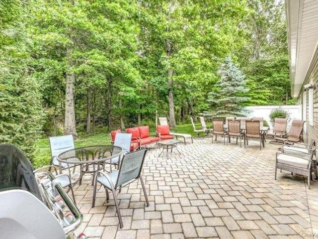 condo with 4 bedroom, Pomona NY ES103620372