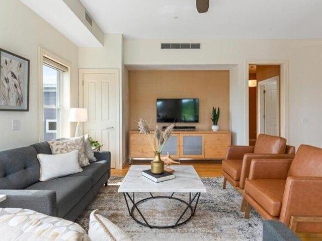condo with 4 bedroom, Portland ME ES103848937