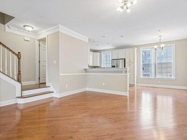 condo with 4 bedroom, Raleigh NC ES104909279