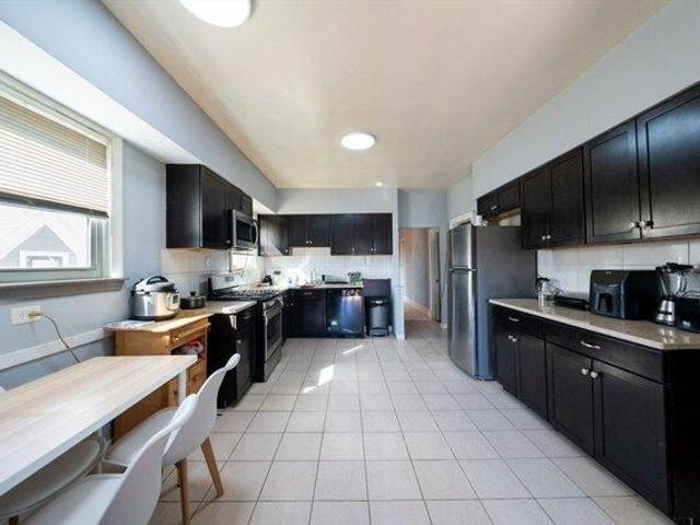 condo with 4 bedroom, Revere MA DS101801154