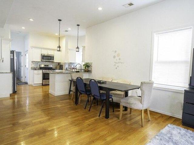 condo with 4 bedroom, Revere MA ES103101894