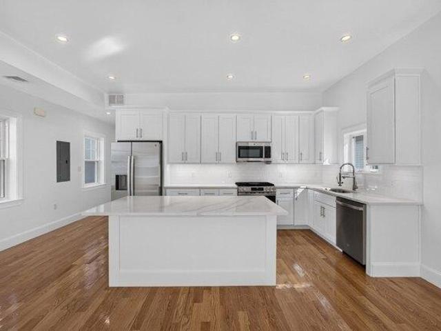 condo with 4 bedroom, Revere MA ES105352839
