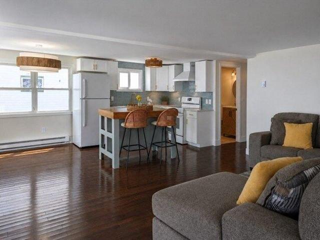 condo with 4 bedroom, Salisbury MA ES105107012