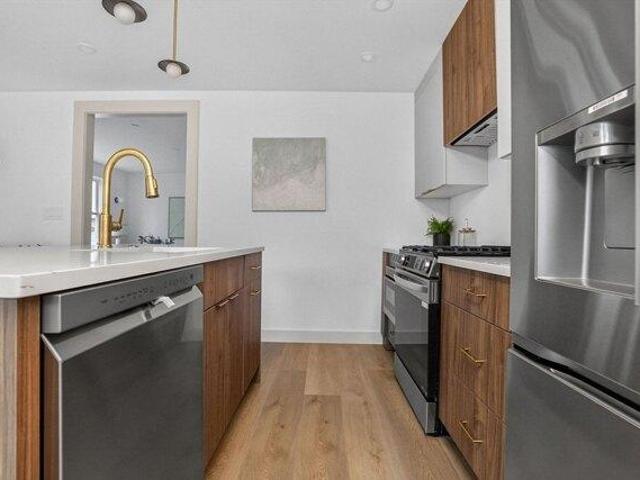 condo with 4 bedroom, Somerville MA ES105093913