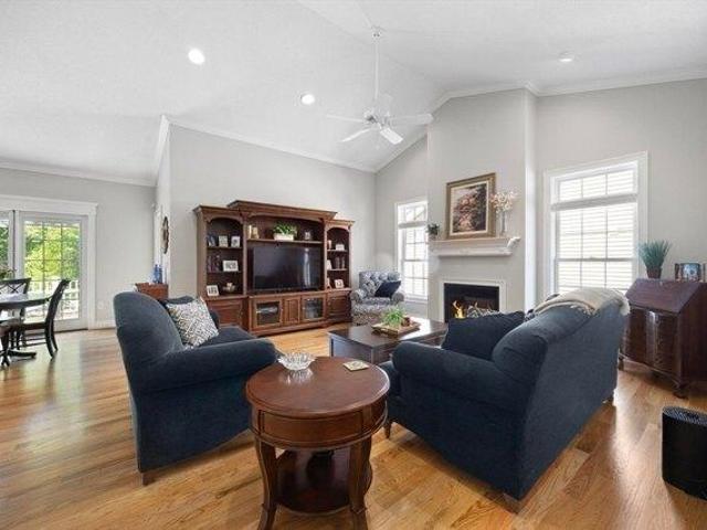 condo with 4 bedroom, South Hadley MA ES103250771