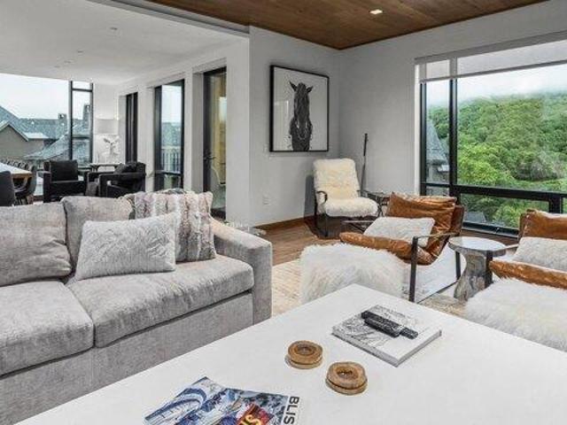 condo with 4 bedroom, Stowe VT ES105124026