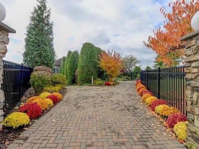 condo with 5 bedroom, West Orange NJ DLS101781657