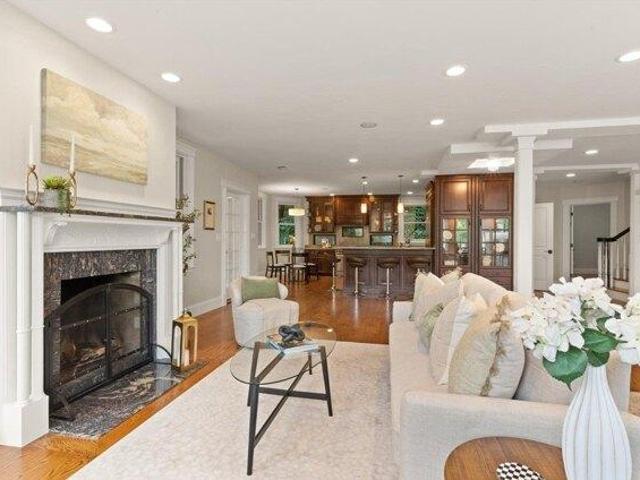 condo with 5 bedroom, Brookline MA ES105204209