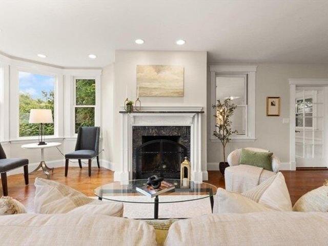 condo with 5 bedroom, Brookline MA ES105204212