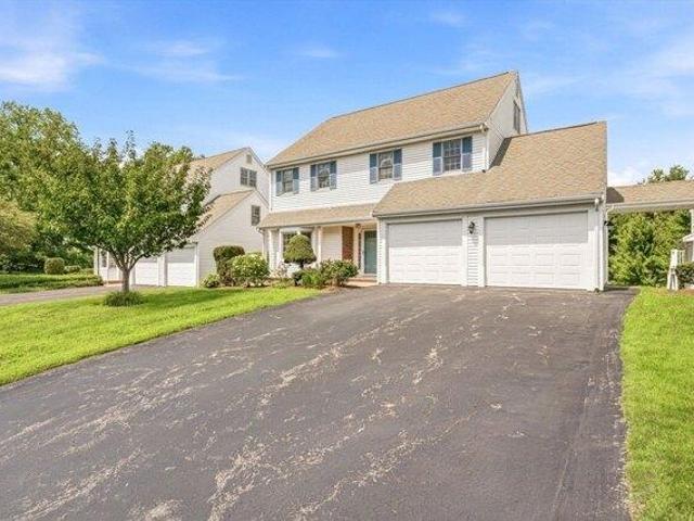 condo with 5 bedroom, Braintree MA ES105174086