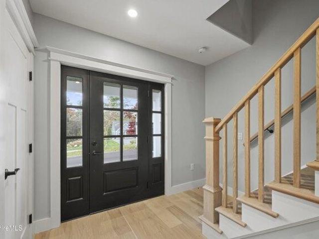 condo with 5 bedroom, Great Barrington MA ES103886014