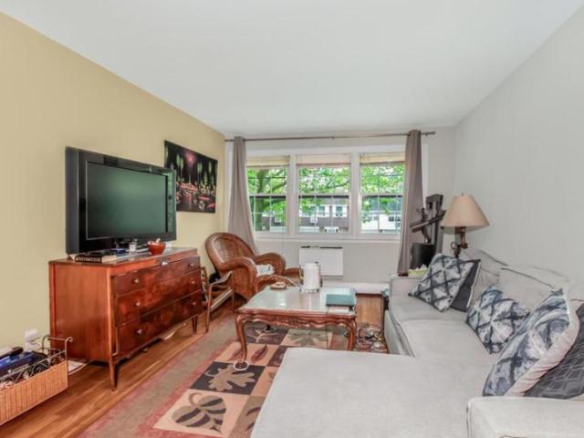 condo with 5 bedroom, LITTLE NECK NY ES104232398