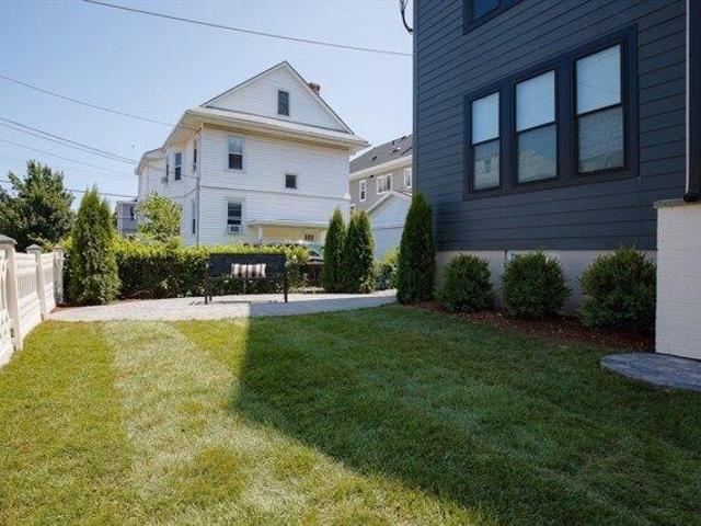 condo with 5 bedroom, Medford MA ES105124427