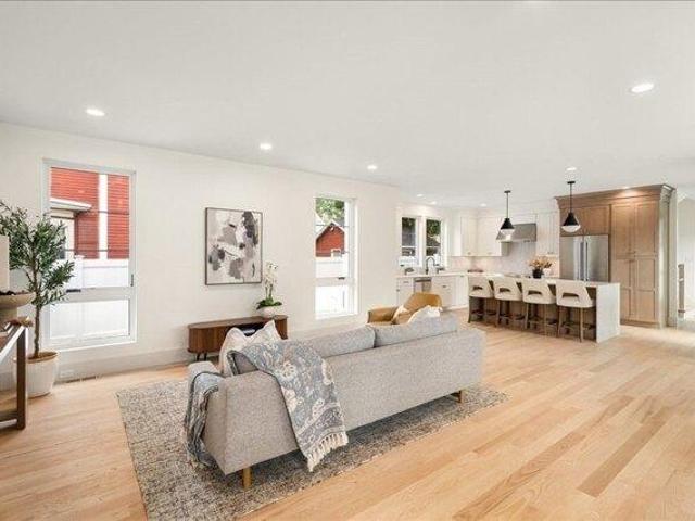condo with 5 bedroom, Needham MA ES105141917