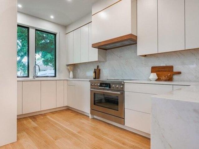 condo with 5 bedroom, Newton MA ES104905371
