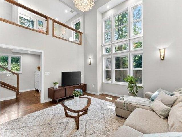 condo with 5 bedroom, Newton MA ES105107727