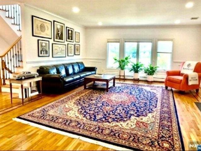 condo with 5 bedroom, Palisades Park NJ DLS102281102