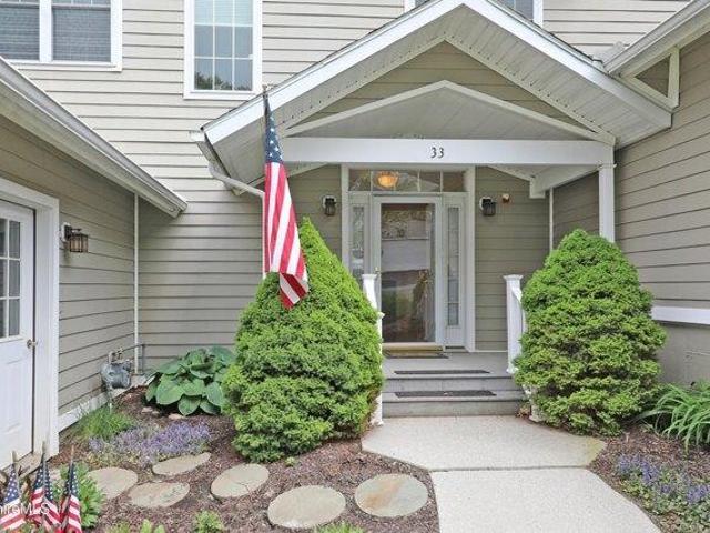 condo with 5 bedroom, Pittsfield MA ES103433470