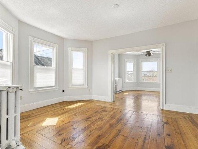 condo with 5 bedroom, Portland ME ES105126965