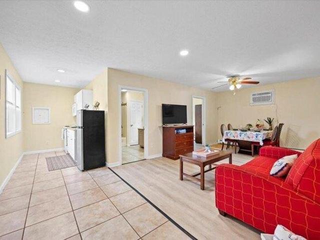 condo with 5 bedroom, Saco ME ES105125394