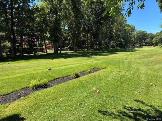 condo with 8 bedroom, Coram NY ES103601213