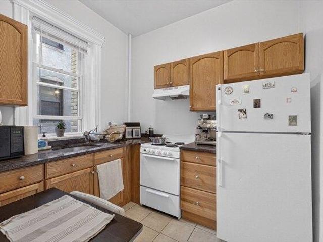 condo Boston MA ES104870287