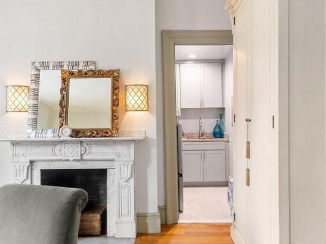 condo Boston MA ES104899717