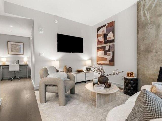 condo Boston MA ES105340861