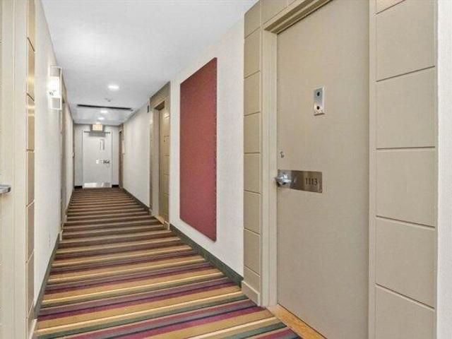 condo Brookline MA ES103185610