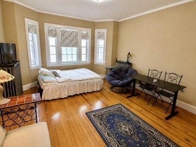 condo Brookline MA ES104851370