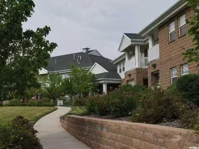 Condo, Condo: Main Level Sandy, UT 11075 S Grape Arbor Plac.