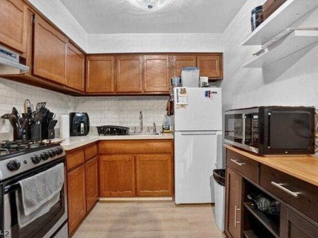 condo Clifton NJ DS103436268