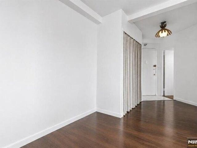 condo Fort Lee NJ ES104234093