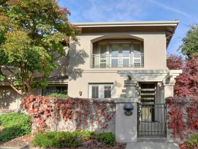 Condo For Sale In Gold River, California