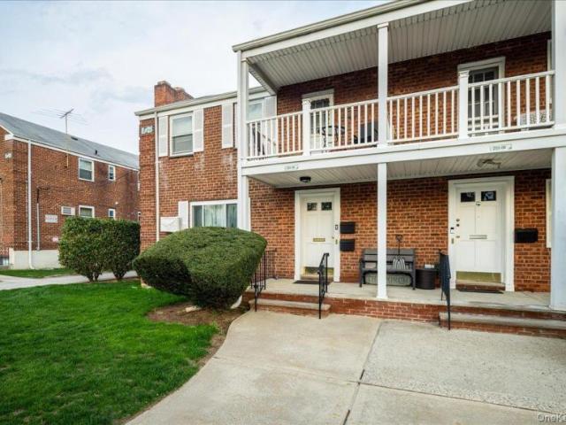 condo Glen Oaks NY ES102244173