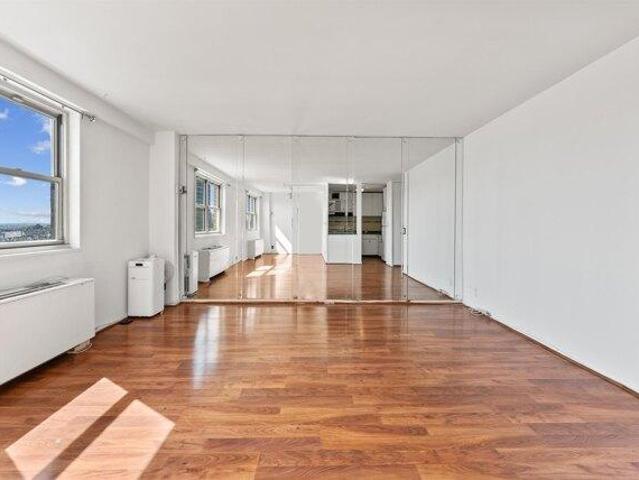 condo Guttenberg NJ DS102775459