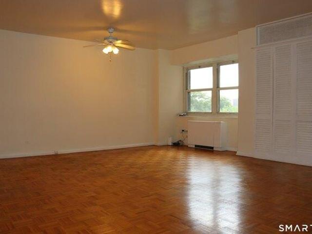 condo Hartford CT ES103434477