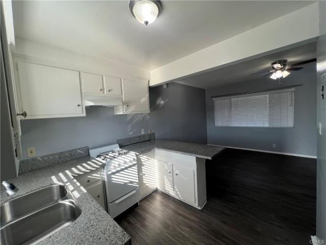 condo Hawthorne CA 90250 DLS86083147