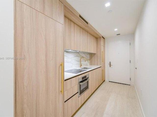 condo Miami FL ES104900393