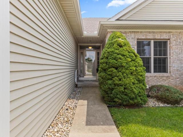 condo Middlebury IN ES104401695