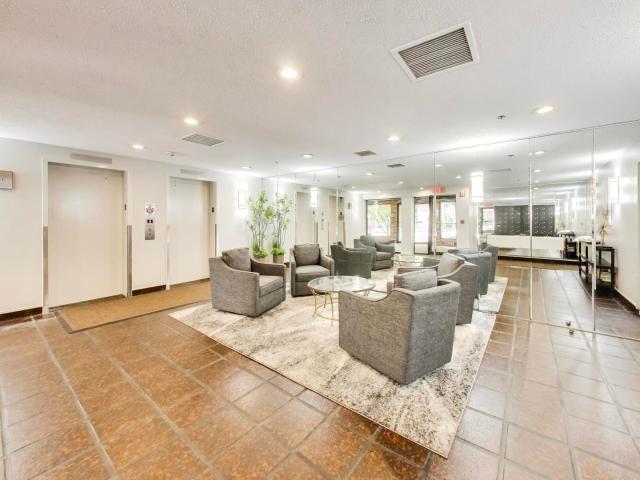 3860 Mission Hills Road # 416