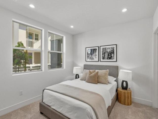 Condo: MLS #ML82043