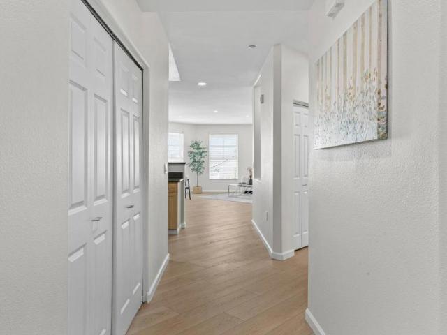 Condo: MLS #ML82043