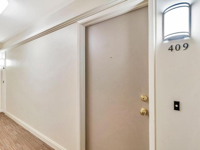 Condo: MLS #ML82044